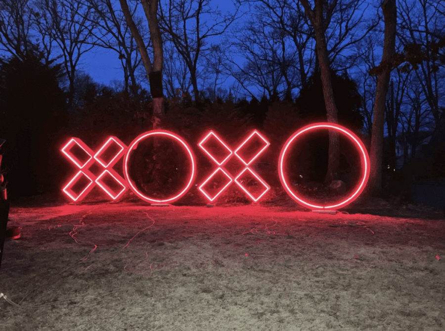 Acclaimed Local Artist James Ding Installs Hugs & Kisses Sculpture in ...