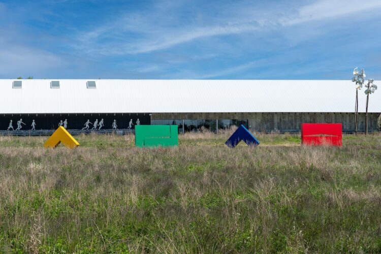 Carmen Herrera's Estructuras Monumentales Transform Parrish Art Museum ...