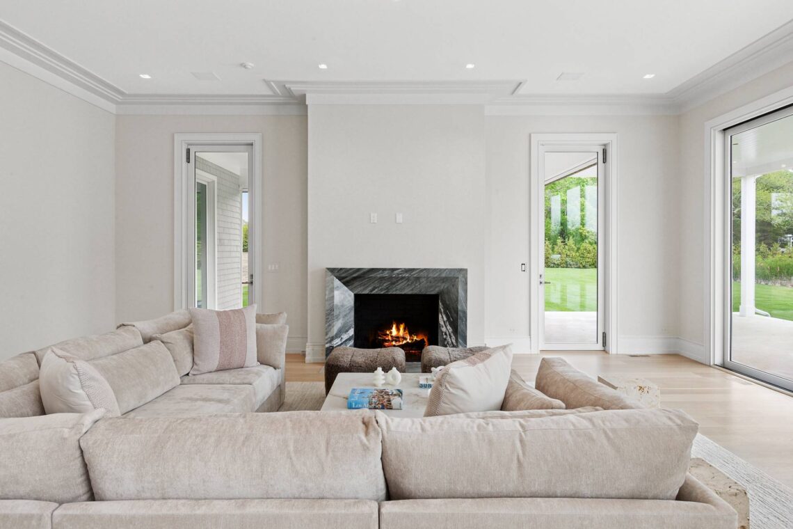 The Hamptons’ 12 Best Wood-Burning Fireplaces for Santa Visits ...