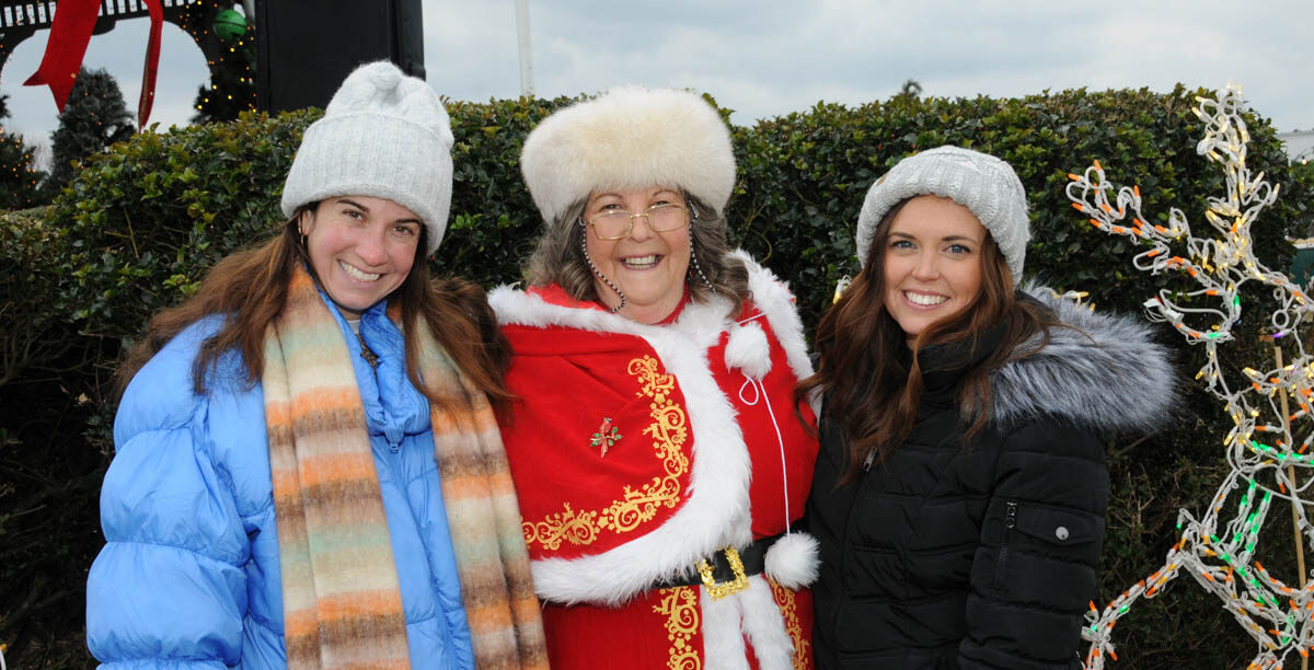 Reindeer, a Hot Cocoa Contest and Family Fun at the 4th Annual Magic of ...