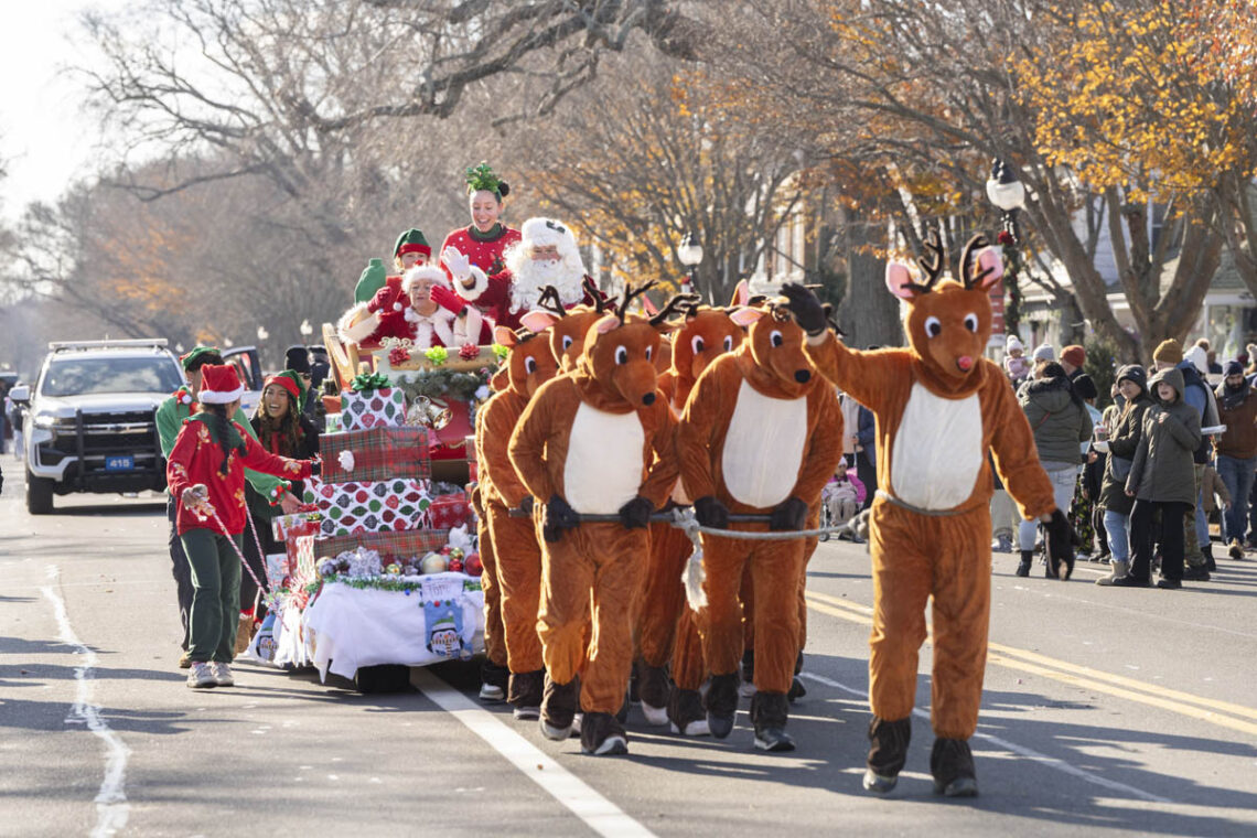 Sip & Shop, Santa Parade, Holiday Market and more at the East Hampton ...